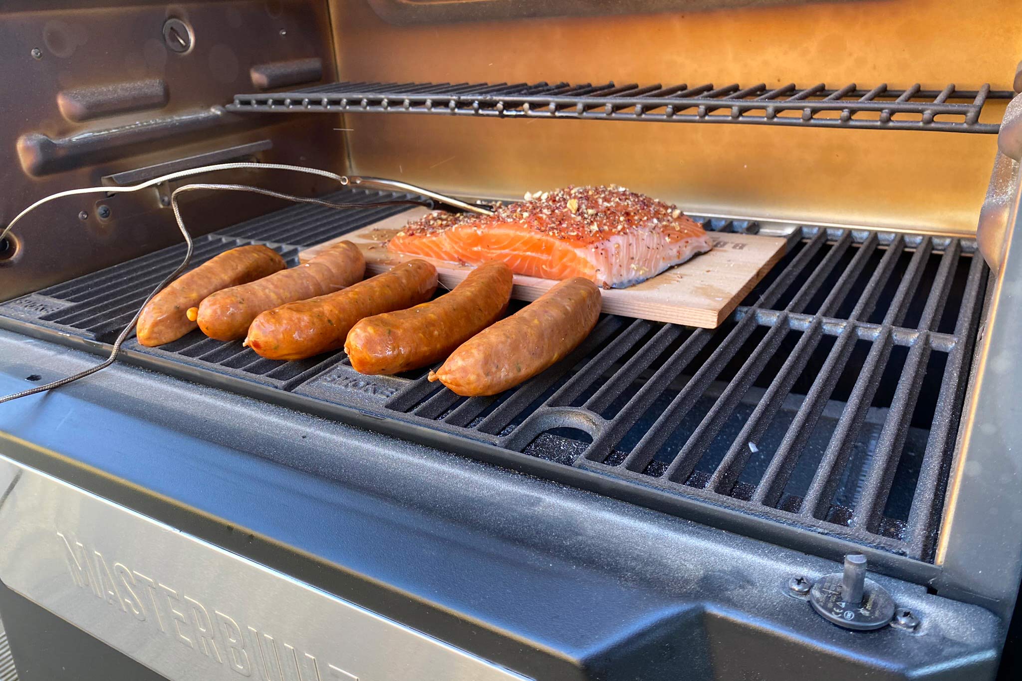 Experiment with Different Types of Barbecues with BBQs 2U Masterbuilt ...